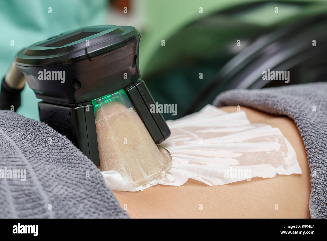 Center correction hi-res stock photography and images - Alamy