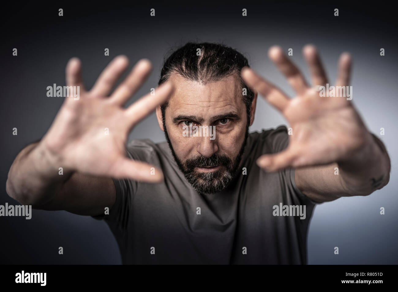 Open hands hi-res stock photography and images - Alamy