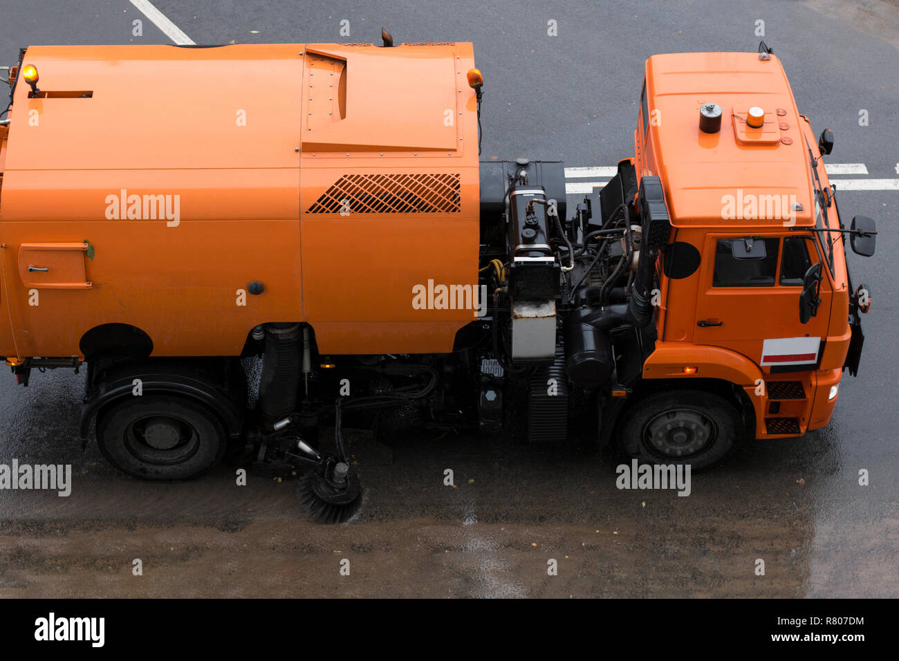 Asphalt road machine hi-res stock photography and images - Alamy