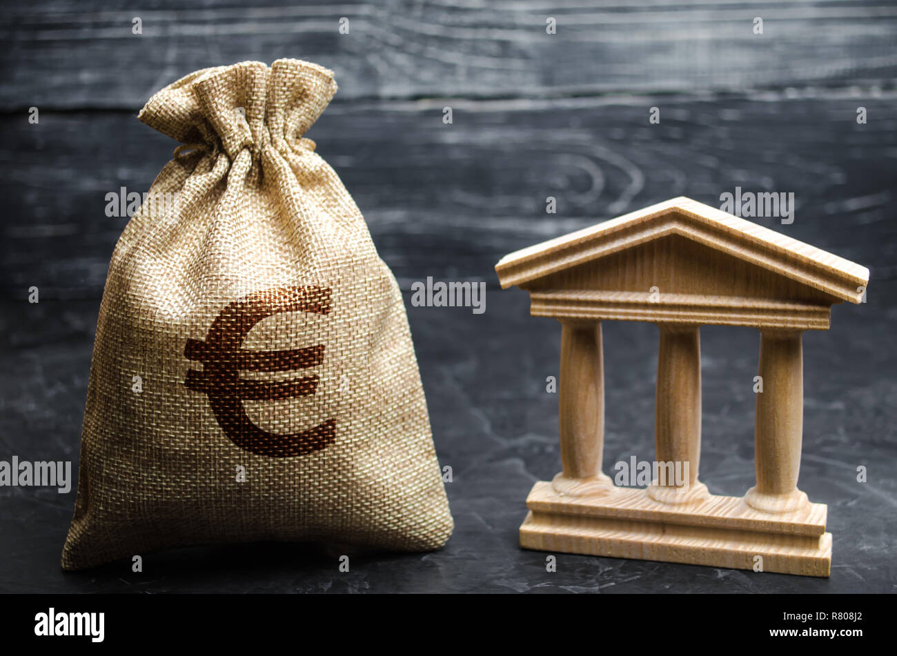 Cre symbol hi-res stock photography and images - Alamy