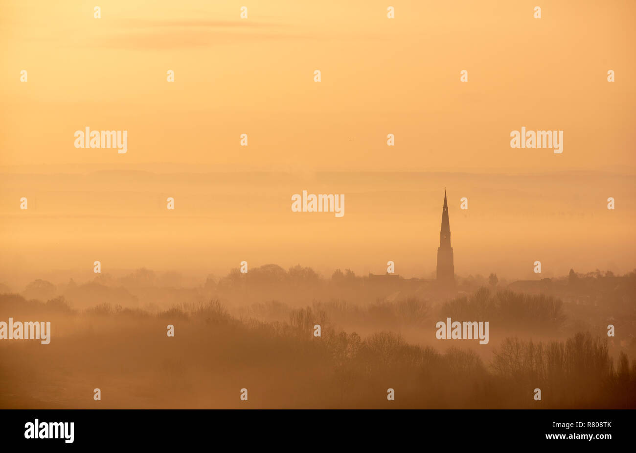 Misty Sunrise Morning over the Gedling Valley from Gedling Country Park ...