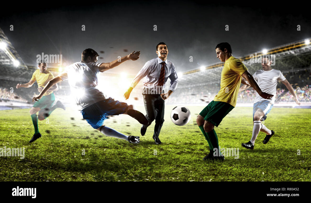 Team games company hi-res stock photography and images - Alamy