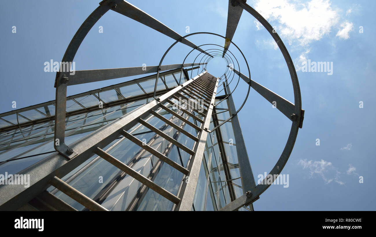 Fire escape on office building hi-res stock photography and images - Alamy