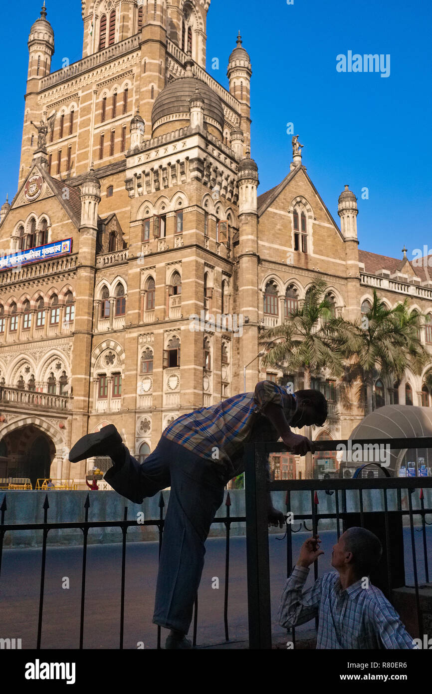 Indian fence climber hi-res stock photography and images - Alamy