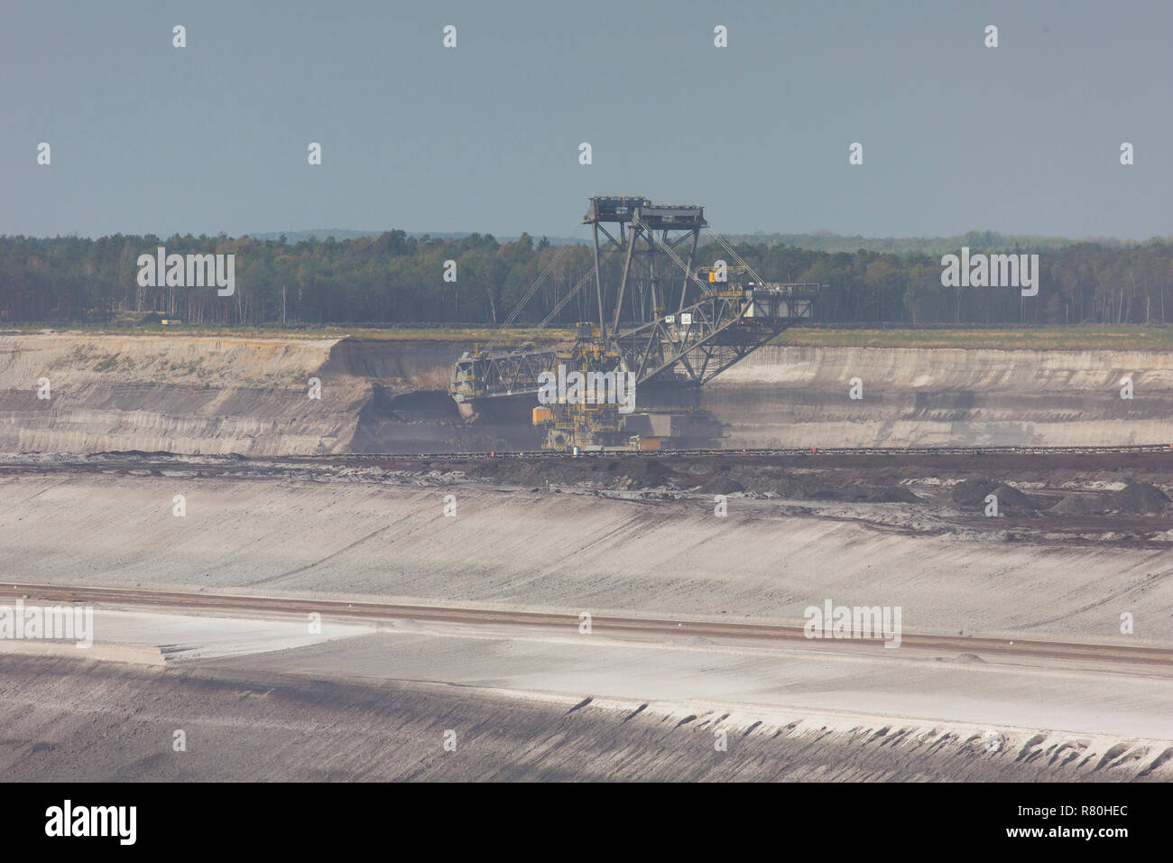 Excavator mining lignite germany hi-res stock photography and images ...