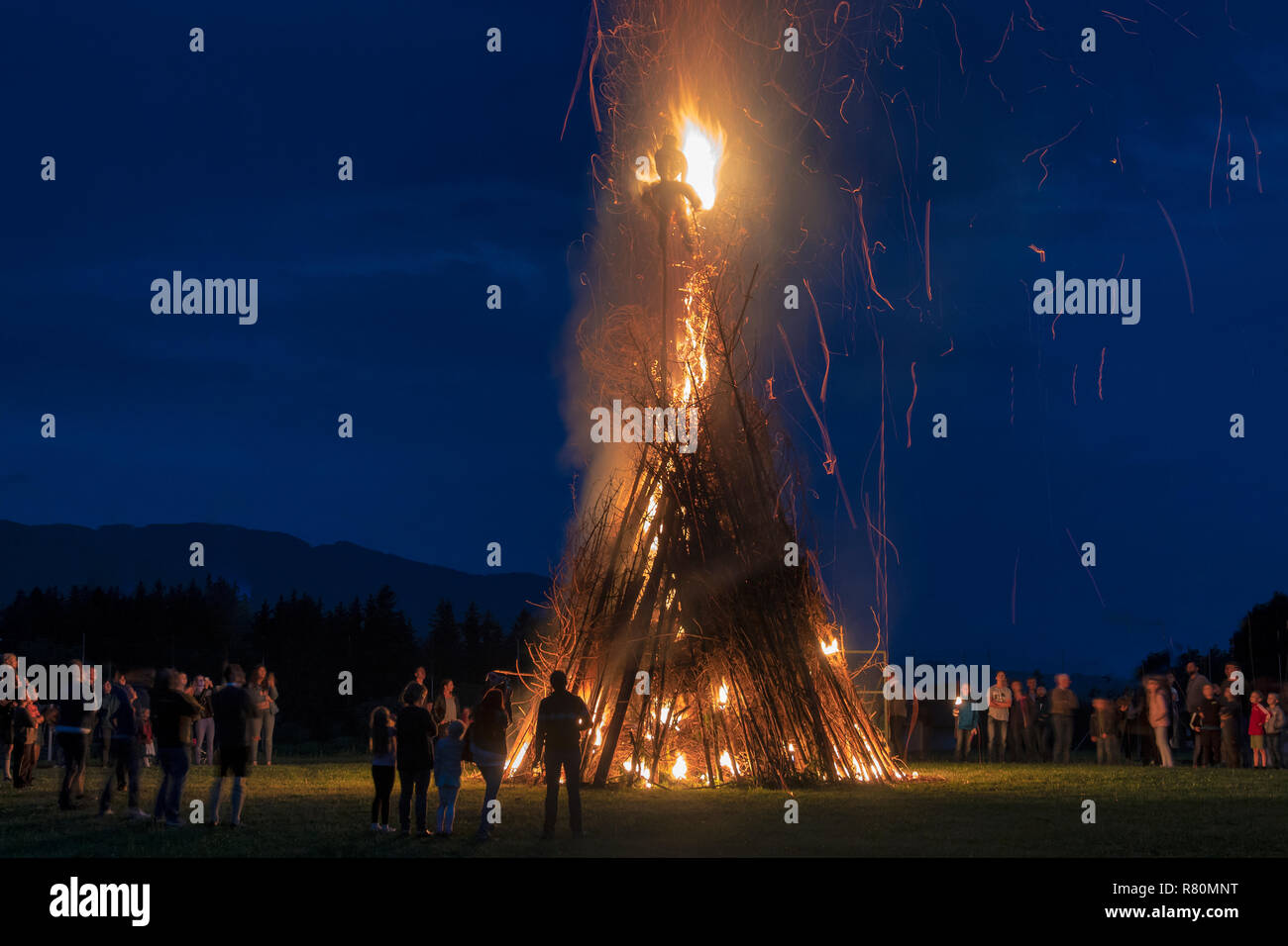 Midsummer festival hi-res stock photography and images - Alamy
