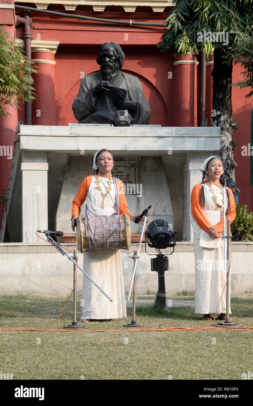 Bari tribe hi-res stock photography and images - Alamy