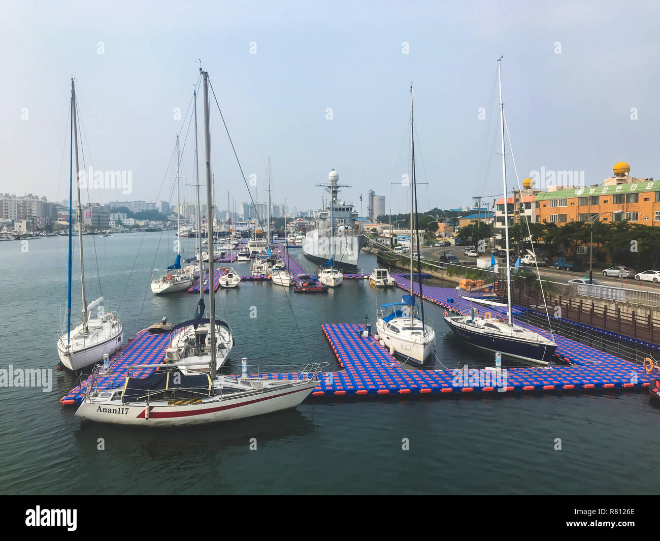 Pohang port hi-res stock photography and images - Alamy