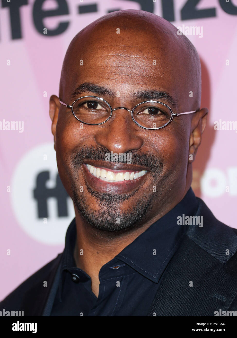 Freeforms hi-res stock photography and images - Alamy