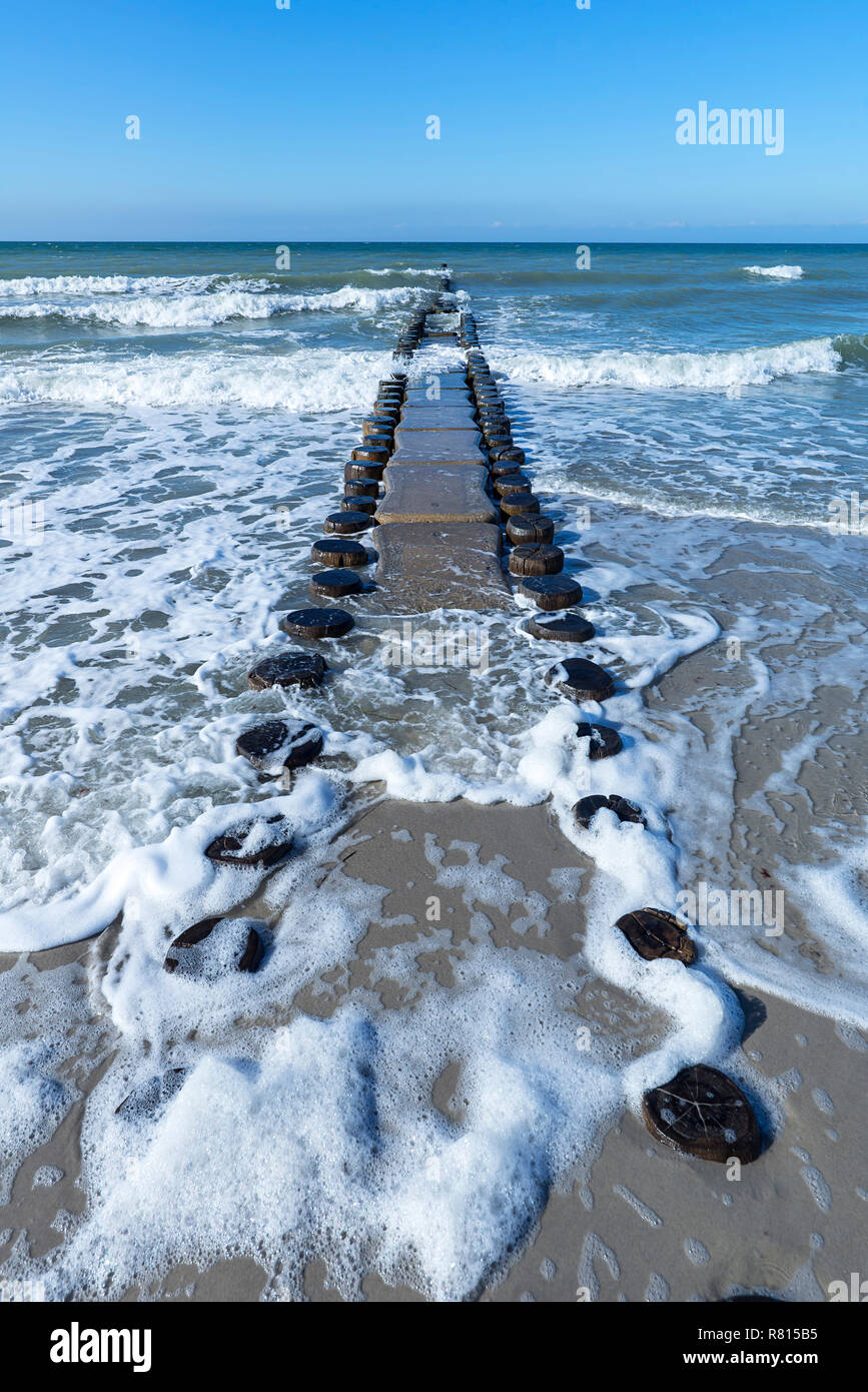 Coastal groyne hi-res stock photography and images - Alamy