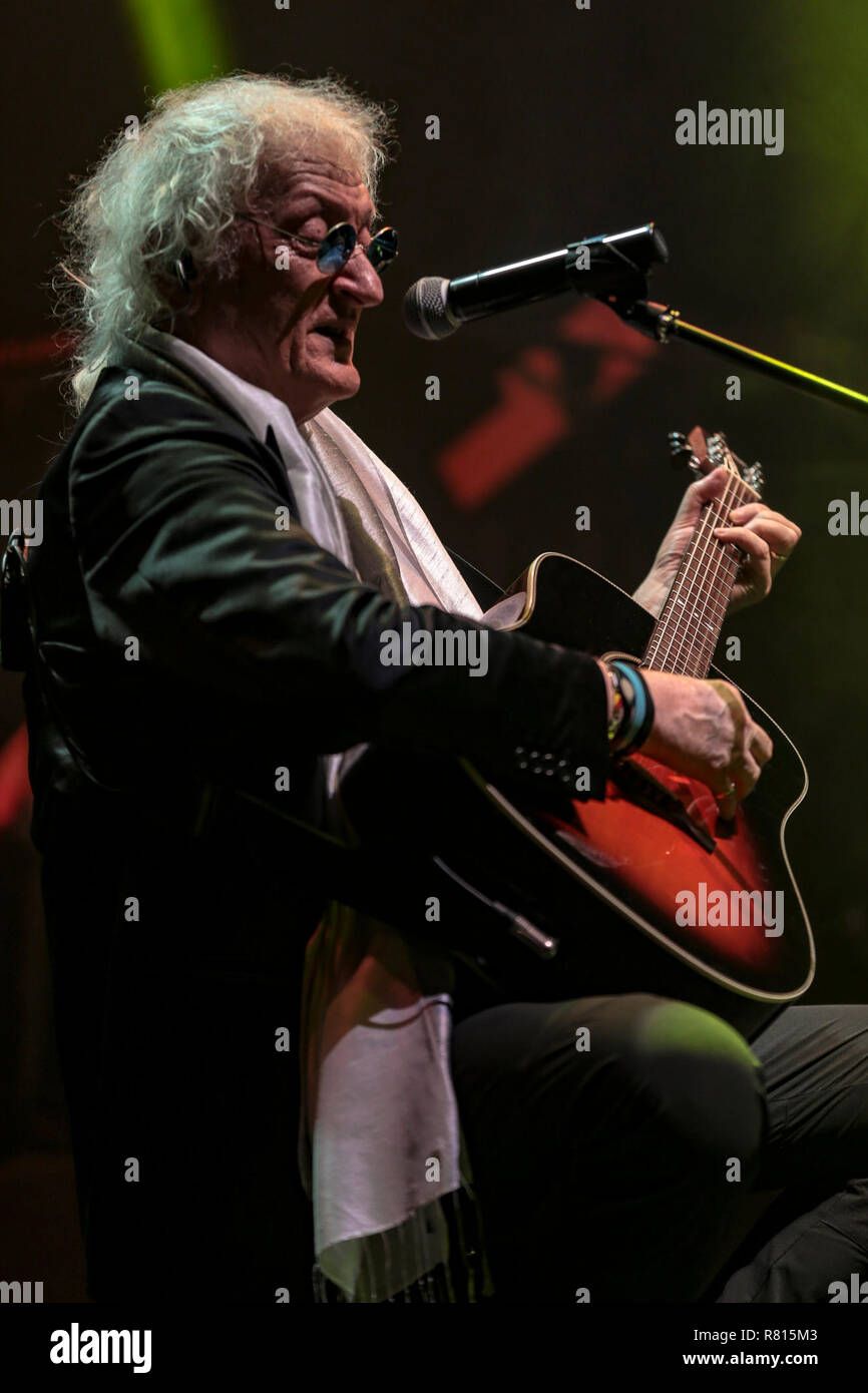 Shel Shapiro together in a new "Love and Peace" tour in concert at the ...