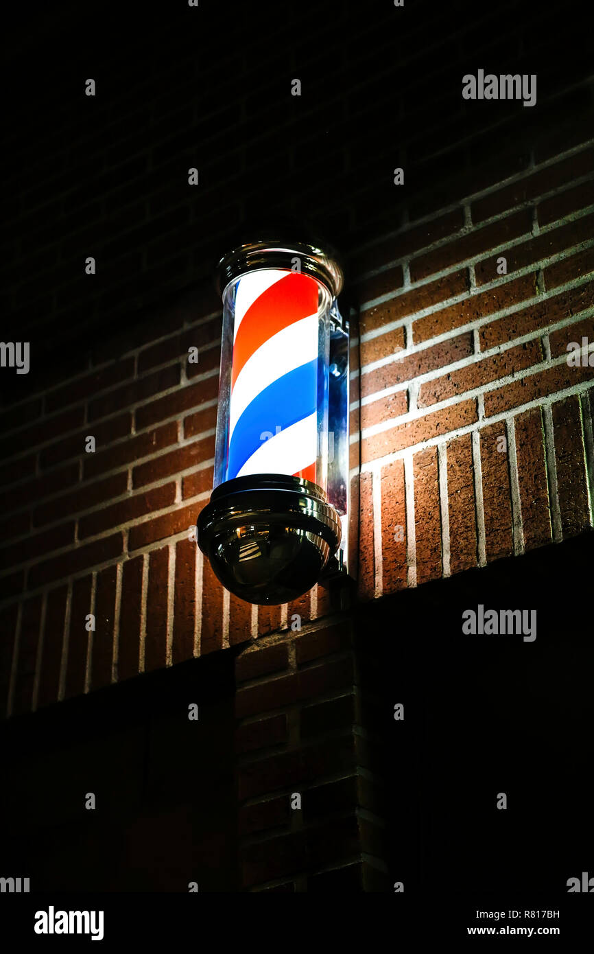 Old fashioned barber pole hi-res stock photography and images - Alamy