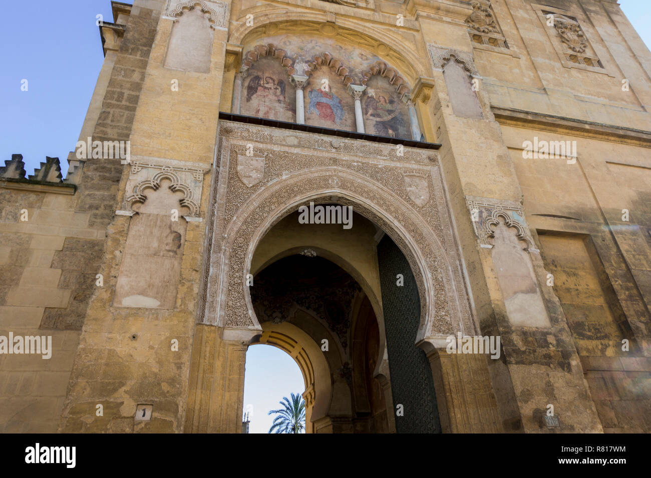 Cordoba Mosque exterior, Cathedral, cordova, Great mosque of Cordoba ...