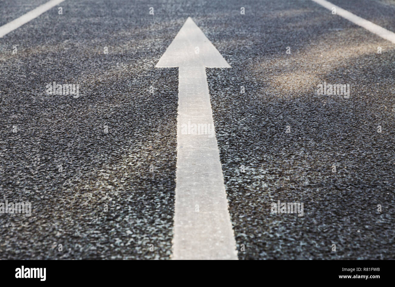 Road marking arrow hi-res stock photography and images - Alamy