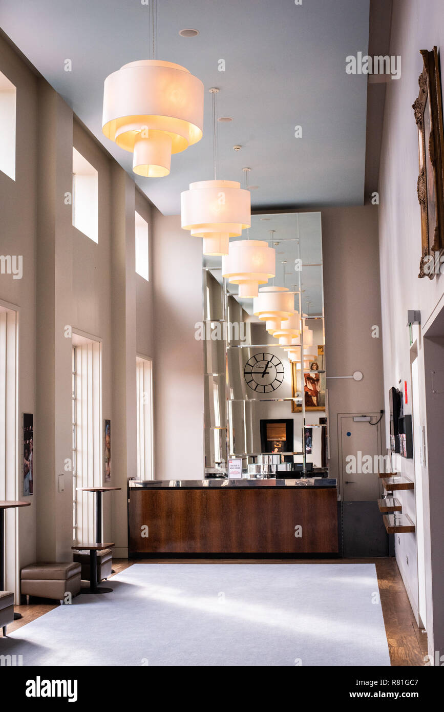 Rsc theatre interior hi-res stock photography and images - Alamy