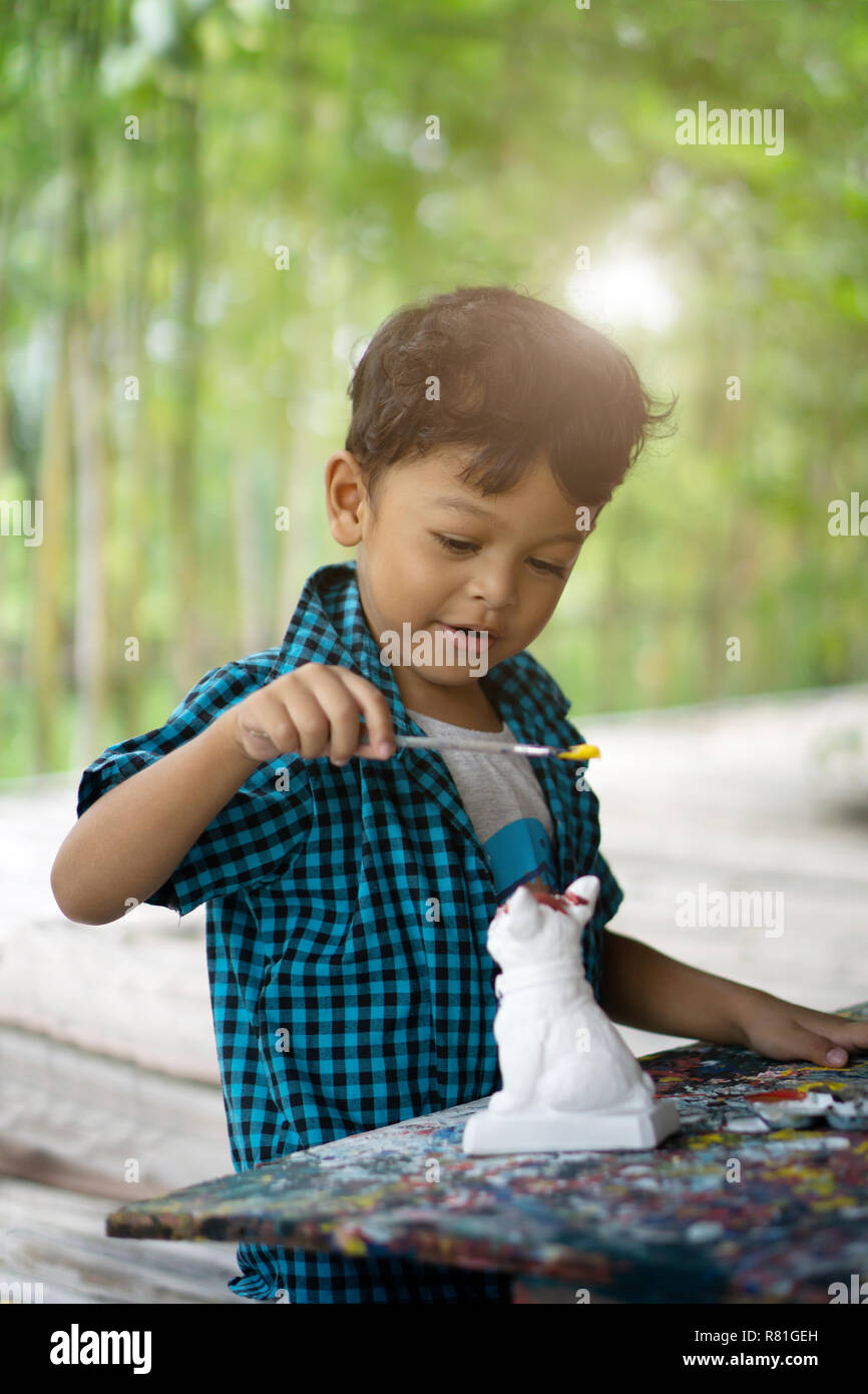 Chinese children painting hi-res stock photography and images - Alamy