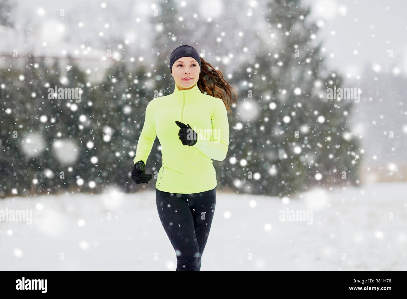 Female jogging winter happy hi-res stock photography and images - Alamy