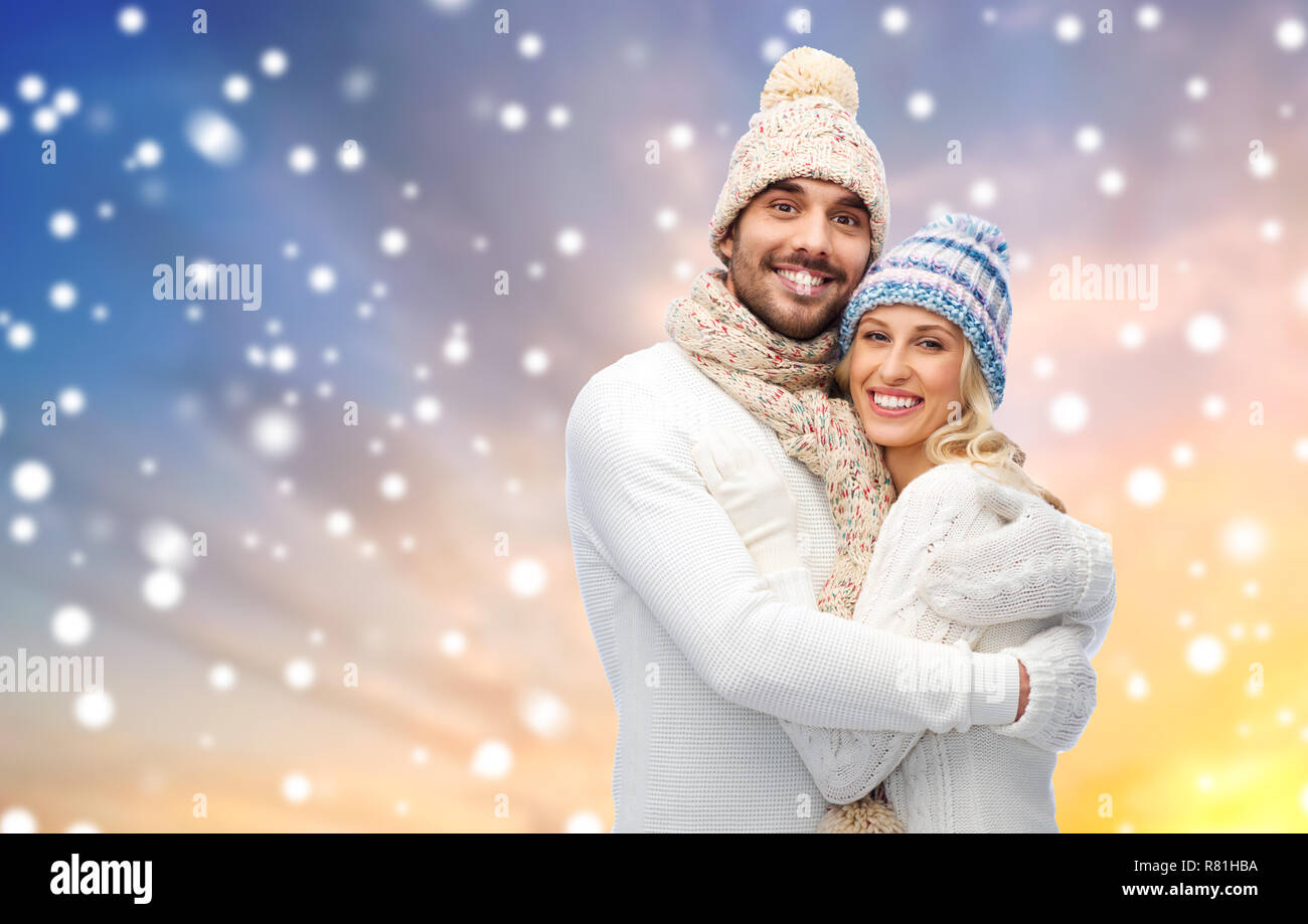 Couple in winter wear embracing hi-res stock photography and images - Alamy