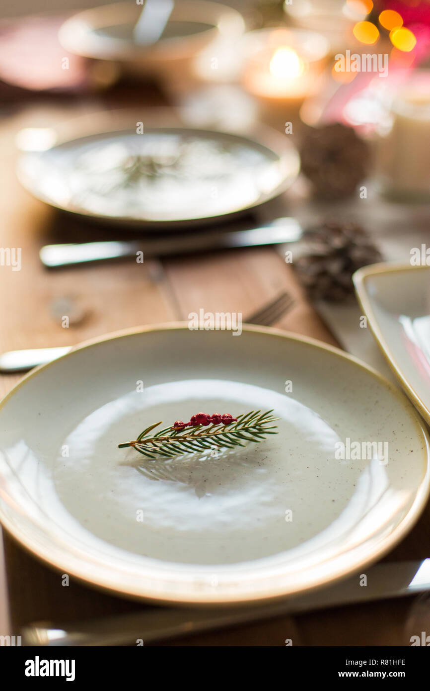 Traditional christmas dinner served hi-res stock photography and images ...
