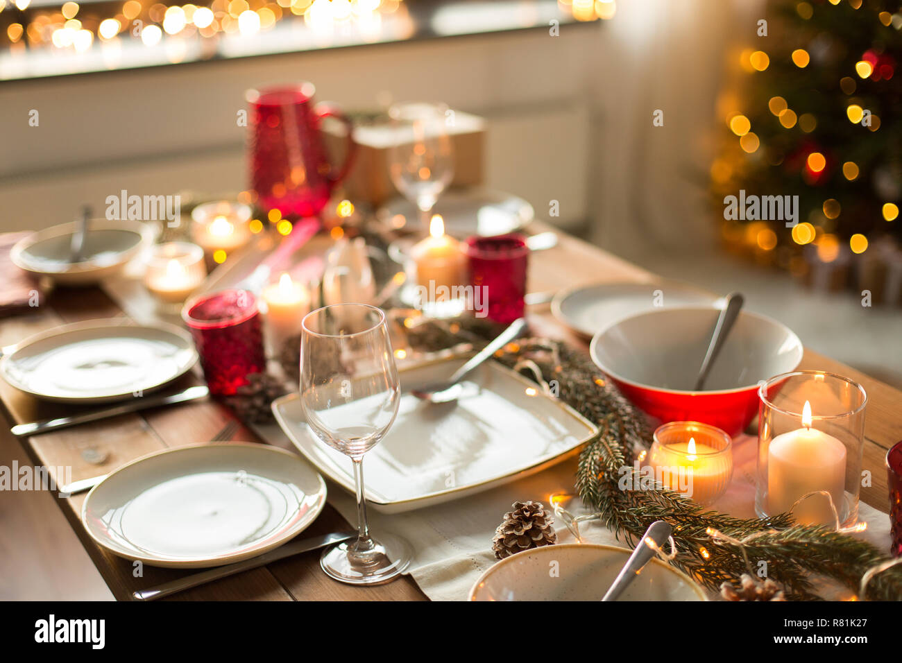 table served for christmas dinner at home Stock Photo - Alamy