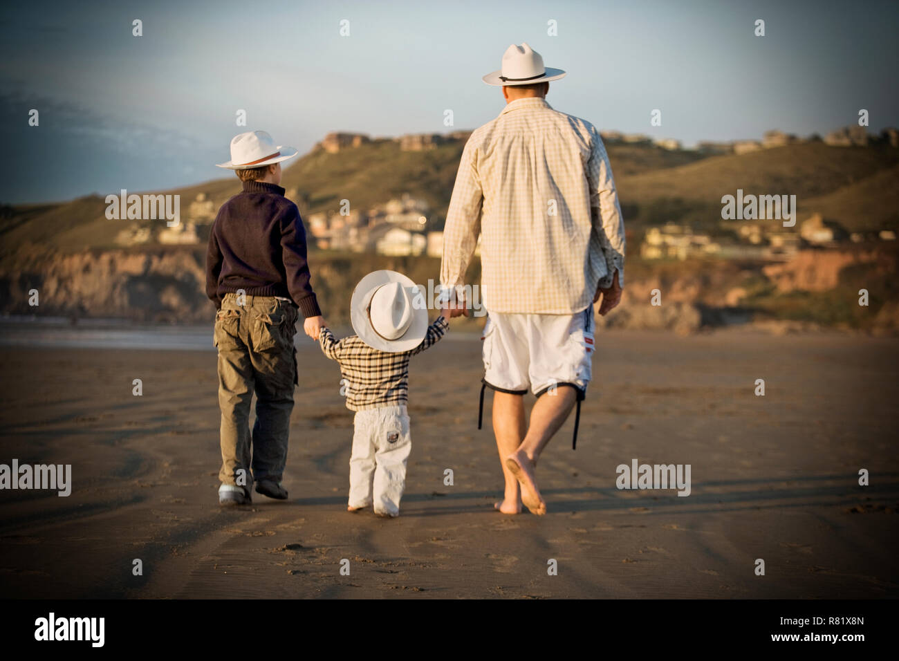 Wearing something fathers hi-res stock photography and images - Alamy