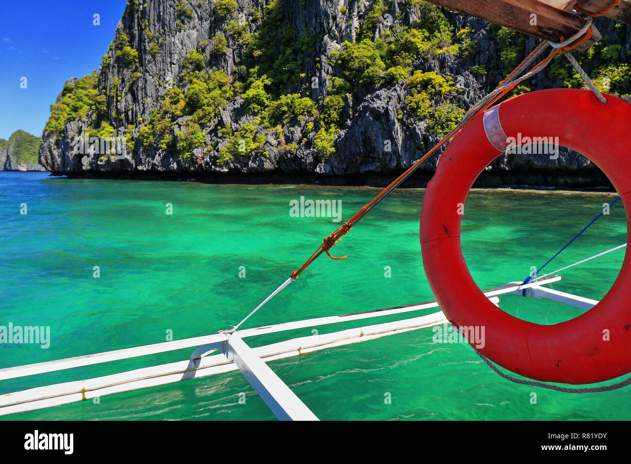 Sailing Bacuit bay from Corong Corong to Vigan island-Snake island sand ...