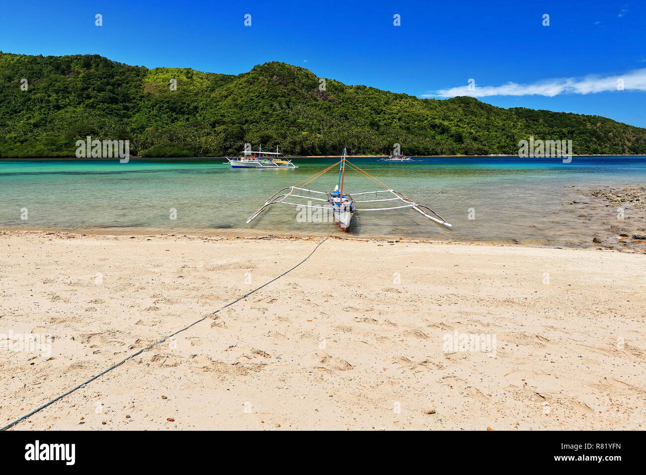 Sailing Bacuit bay from Corong Corong to Vigan island-Snake island ...
