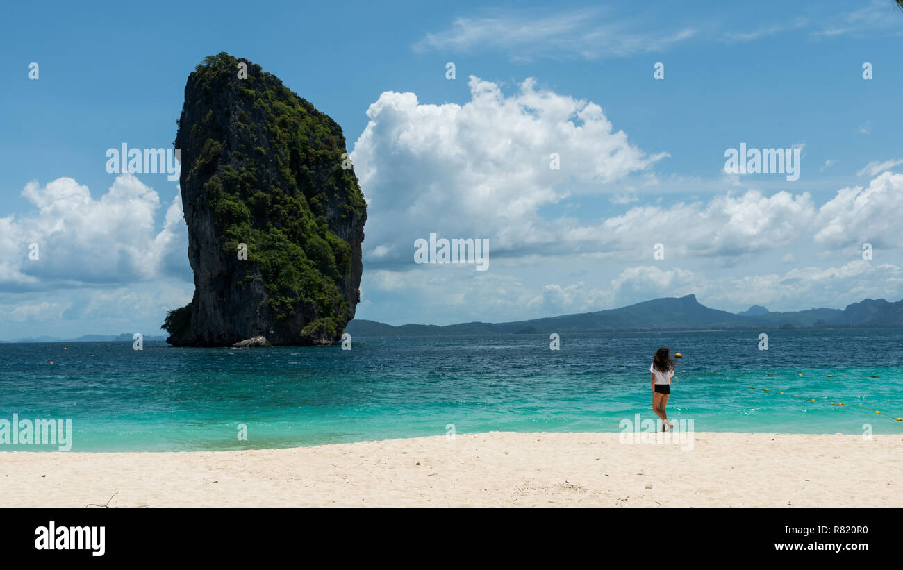 Alone tropical hi-res stock photography and images - Alamy