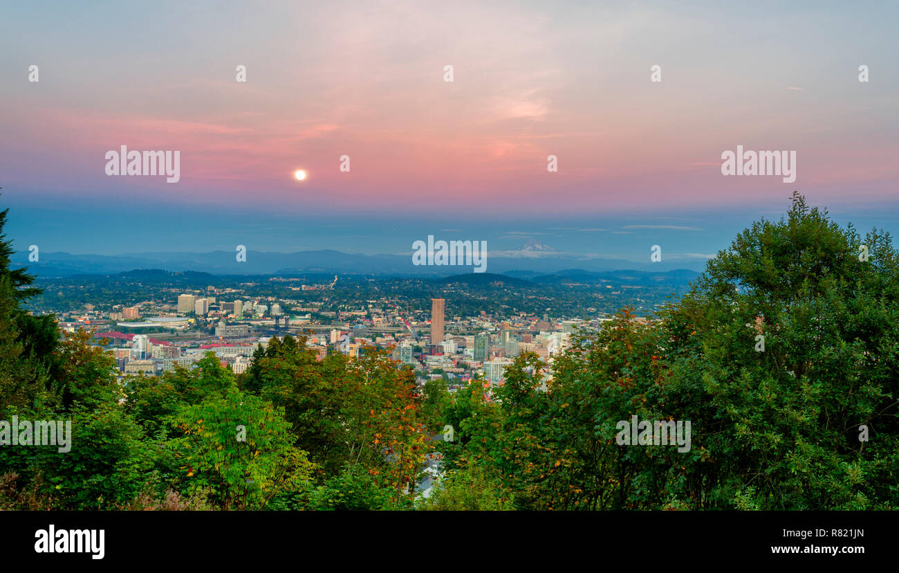 Oregon cascade range from above hi-res stock photography and images - Alamy