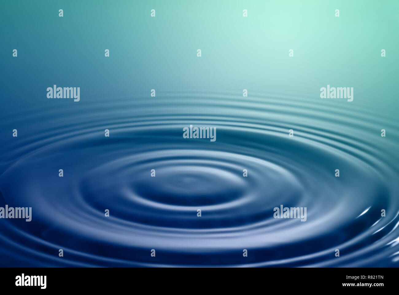 Smooth circle hi-res stock photography and images - Alamy