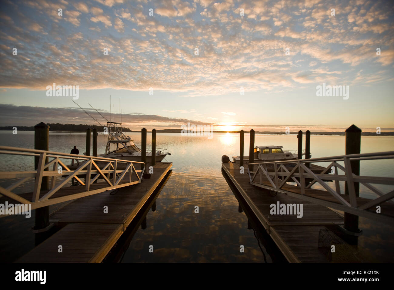 Beautiful harbour image hi-res stock photography and images - Alamy