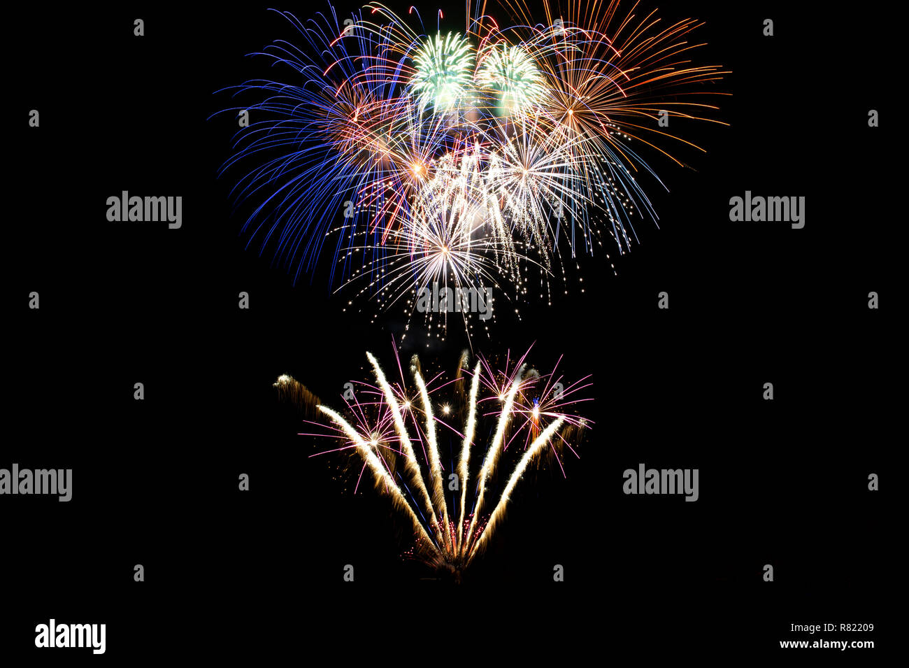 Firework display show hi-res stock photography and images - Alamy