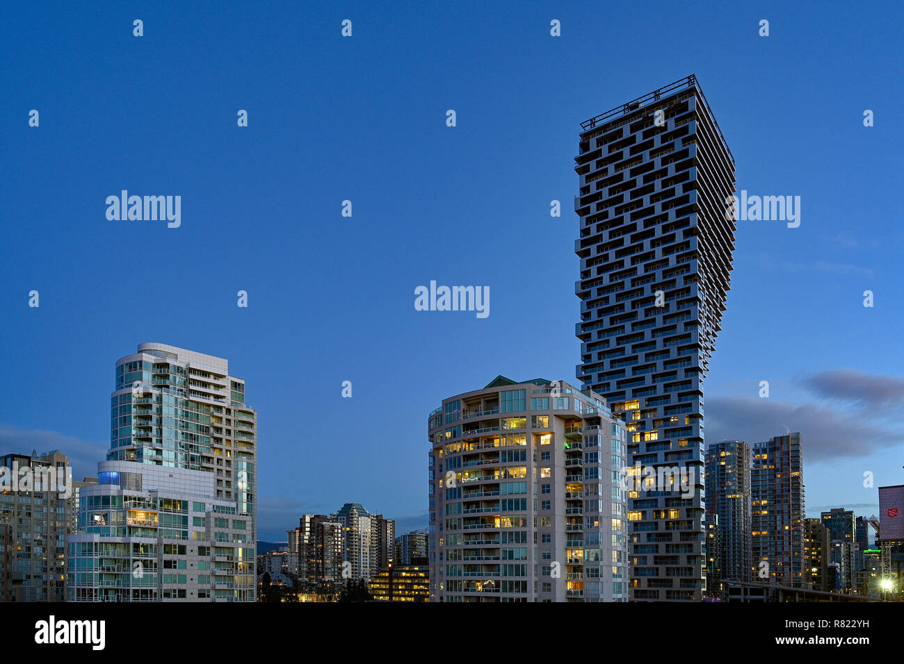 Canada condo building hi-res stock photography and images - Alamy