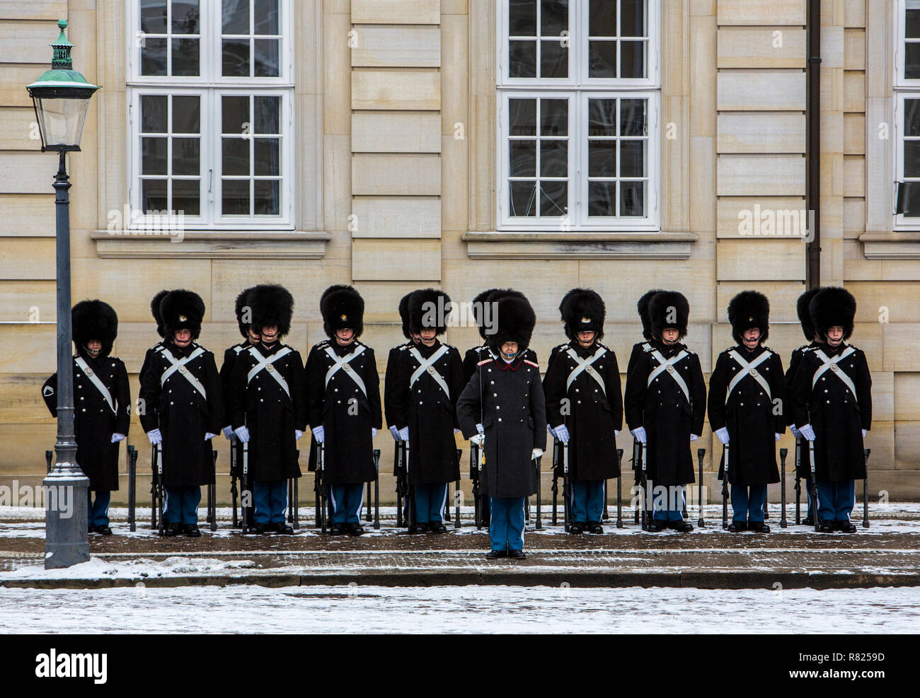Changing of the guard, royal bodyguards, ceremony outside the ...