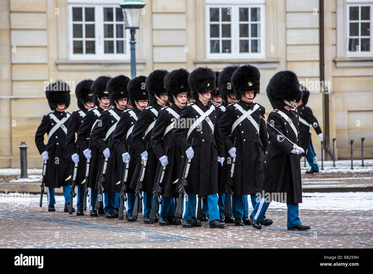 Changing of the guard, royal bodyguards, ceremony outside the ...