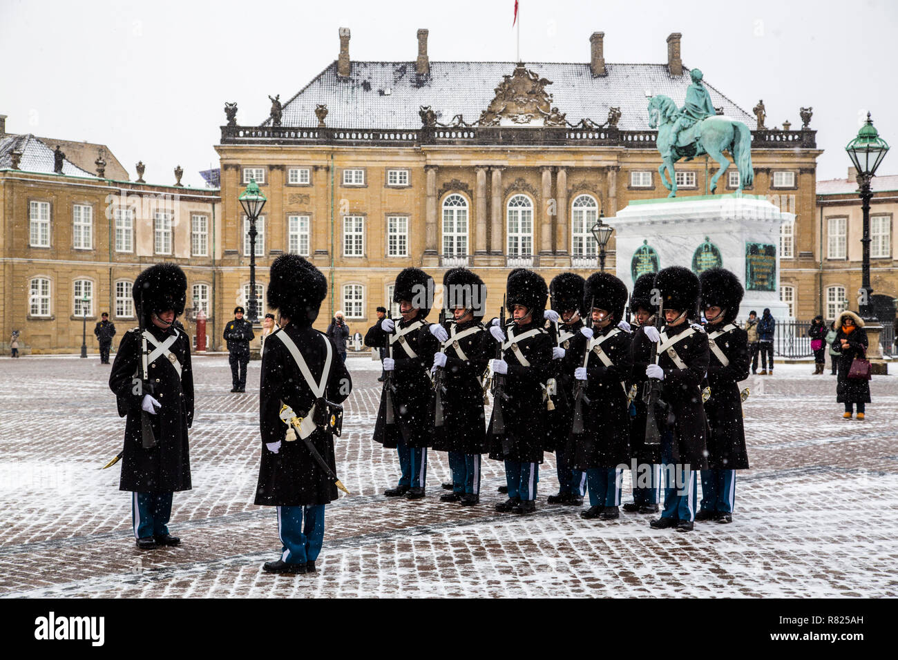 Changing of the guard, royal bodyguards, ceremony outside Amalienborg ...