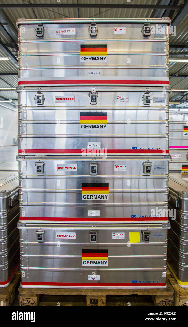 Transport crates hi-res stock photography and images - Alamy