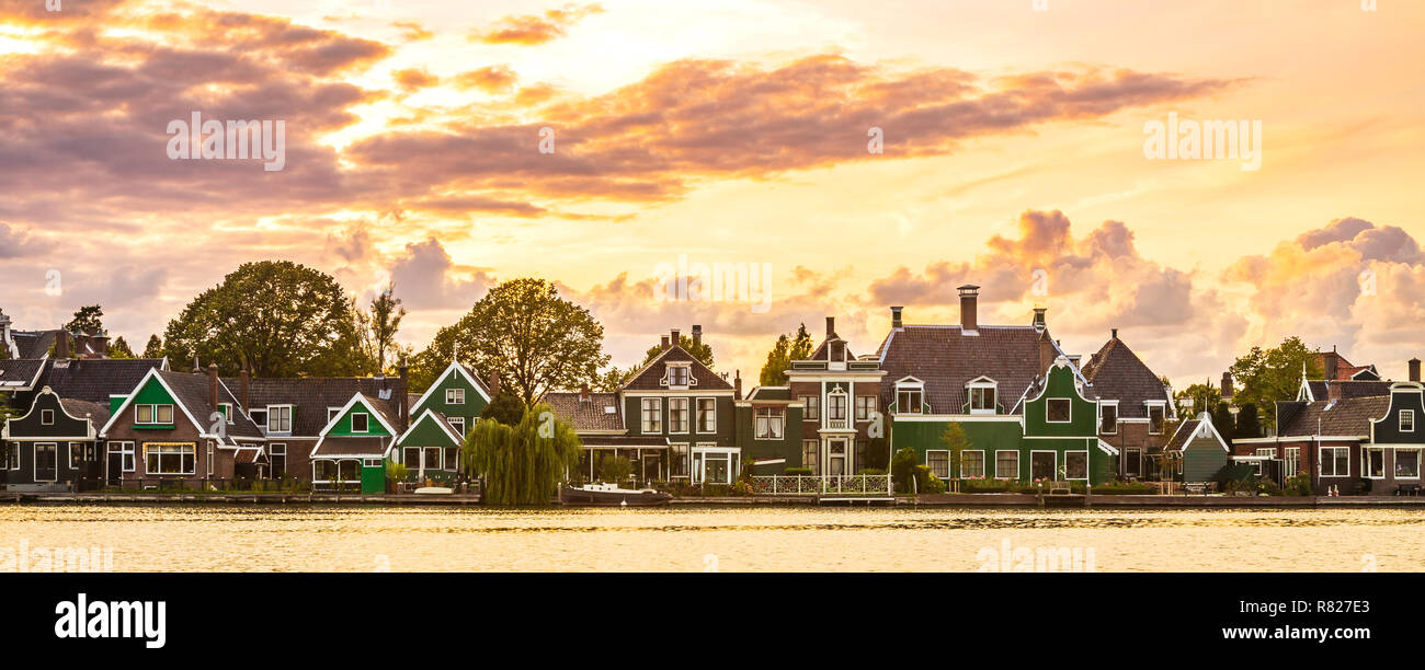Traditional dutch architecture hi-res stock photography and images - Alamy