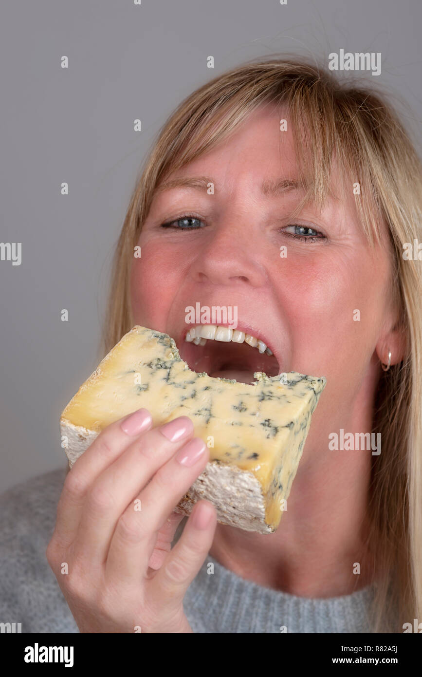 Stilton Cheese's Instagram, Twitter & Facebook on IDCrawl