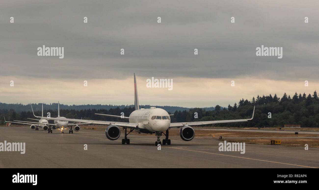Commercial Jetliners on runway, Seatac International Airport, Seattle ...