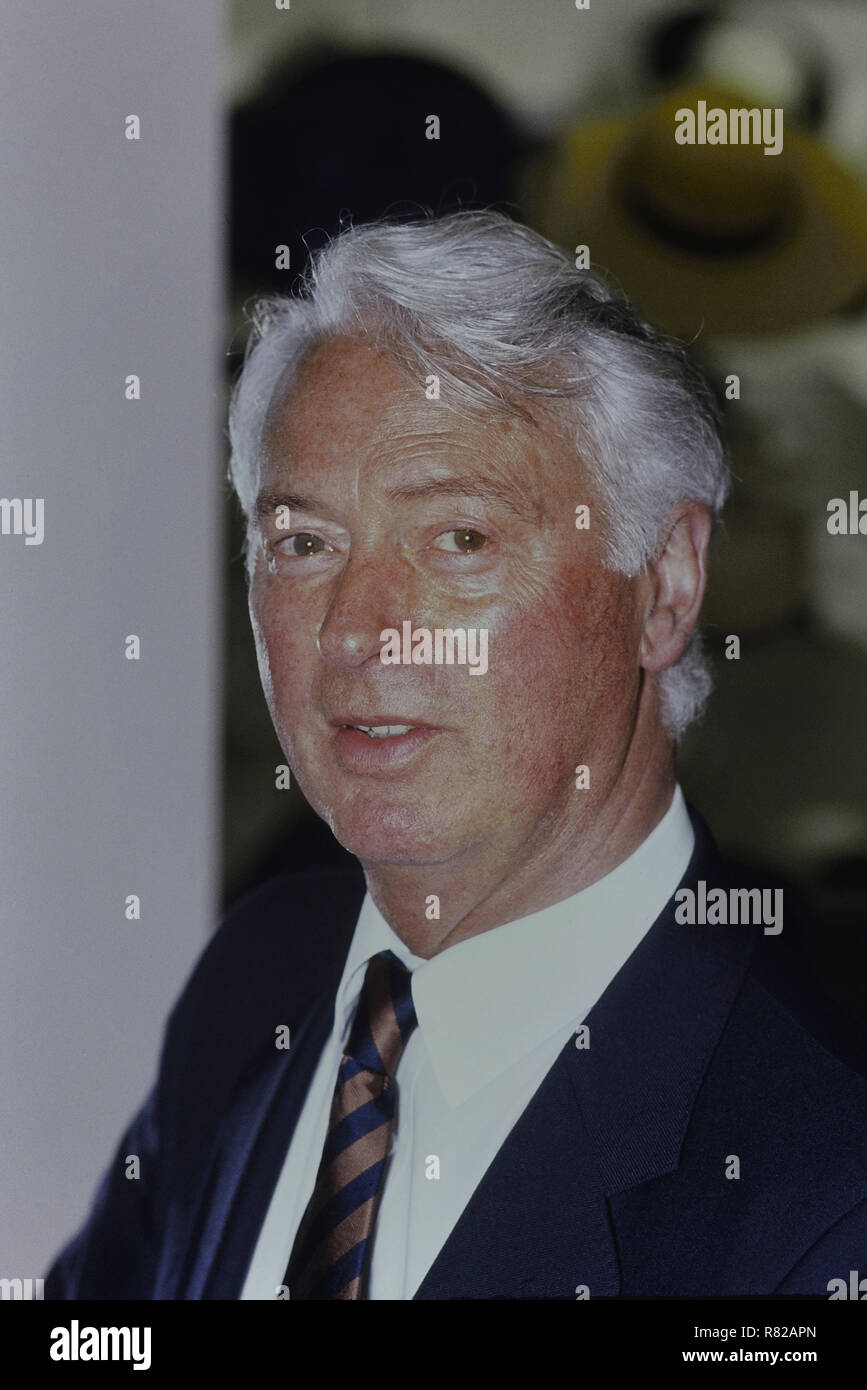 Milliner hi-res stock photography and images - Alamy