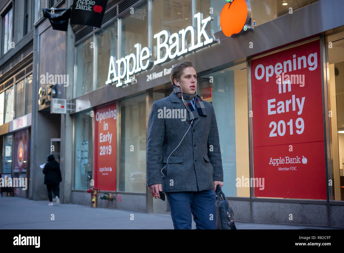 Apple bank for savings new york hi-res stock photography and images - Alamy