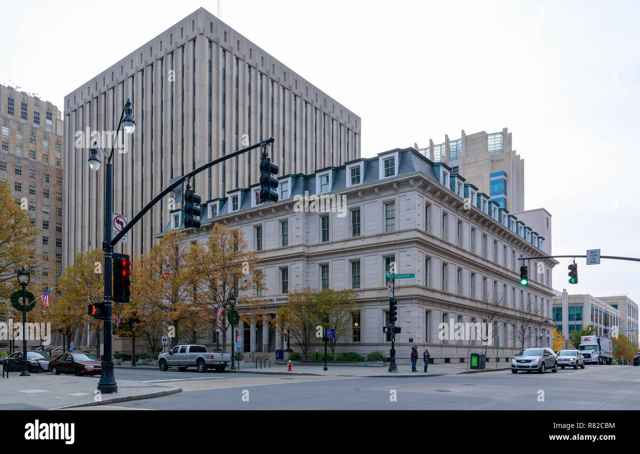 Raleigh, North Carolina - Nov 24, 2018 : Street view of Raleigh ...