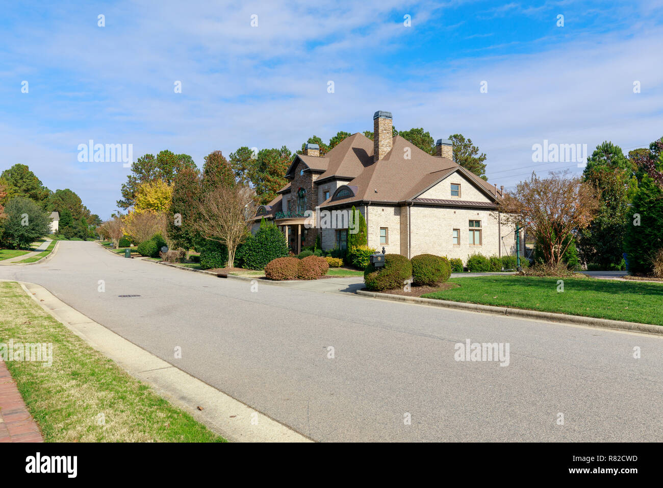 Usa neighborhood in spring sunset hi-res stock photography and images ...