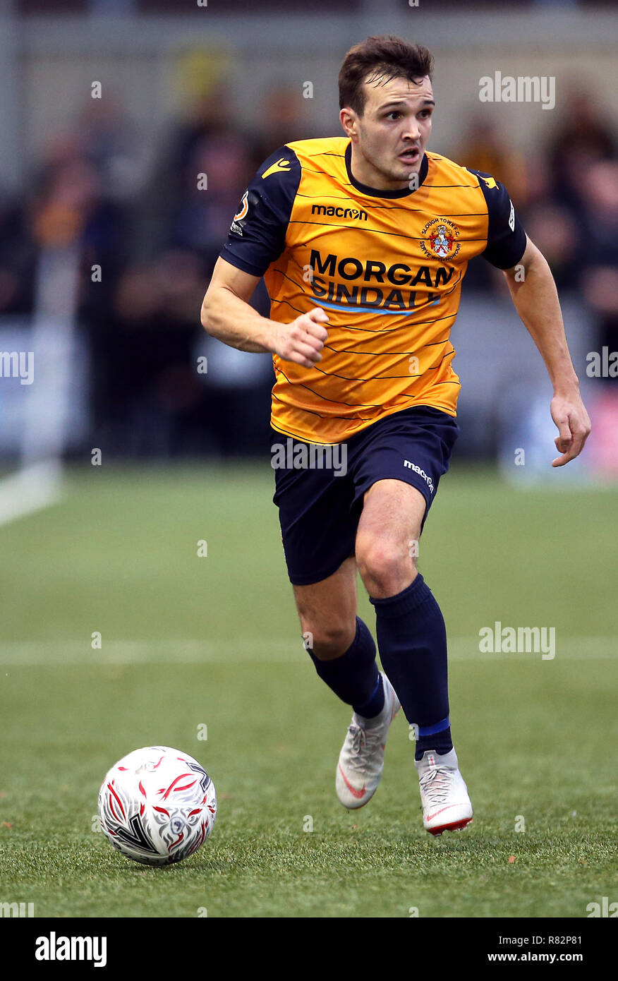 Slough Town's Warren Harris Stock Photo - Alamy
