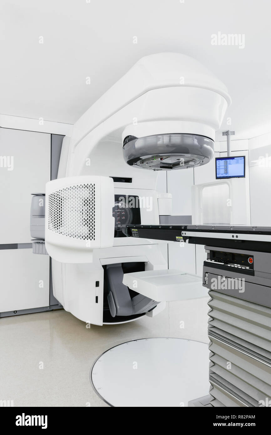 Radiation therapy hi-res stock photography and images - Alamy