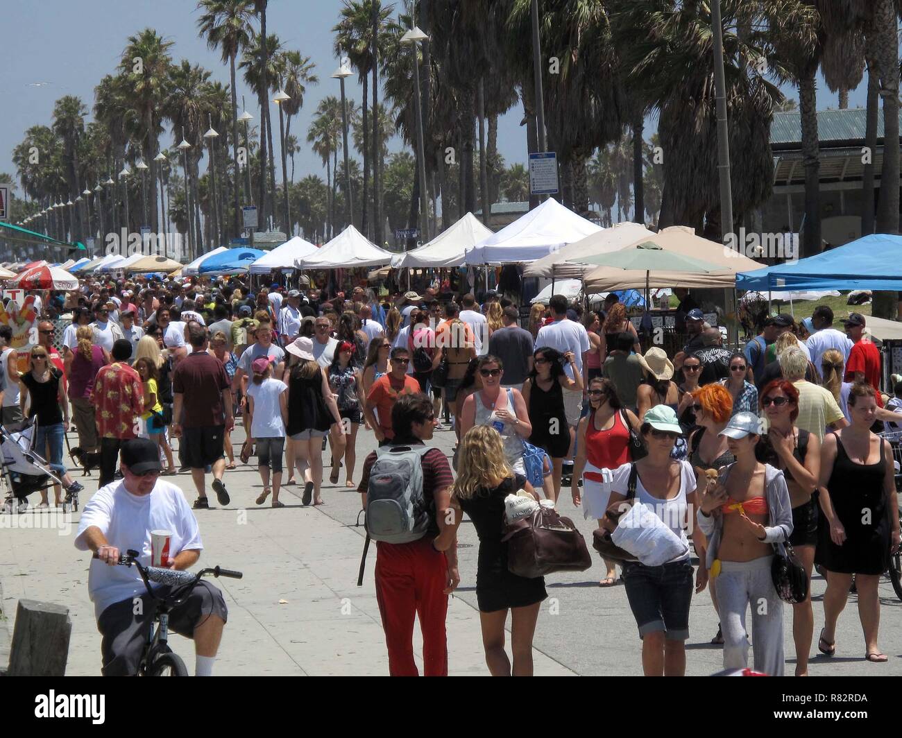 Crowd california hi-res stock photography and images - Alamy
