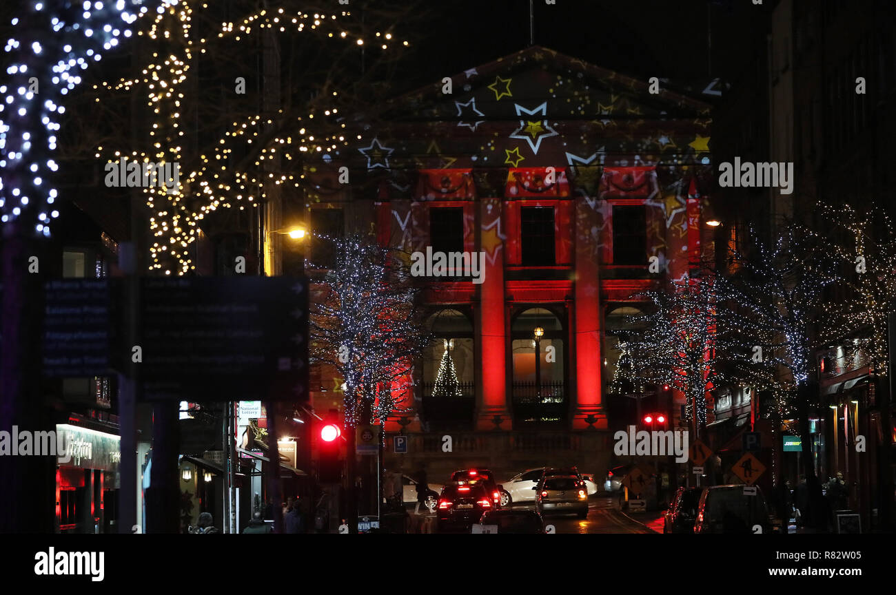 City Hall is illuminated as part of Dublin City council's ÔWinter ...