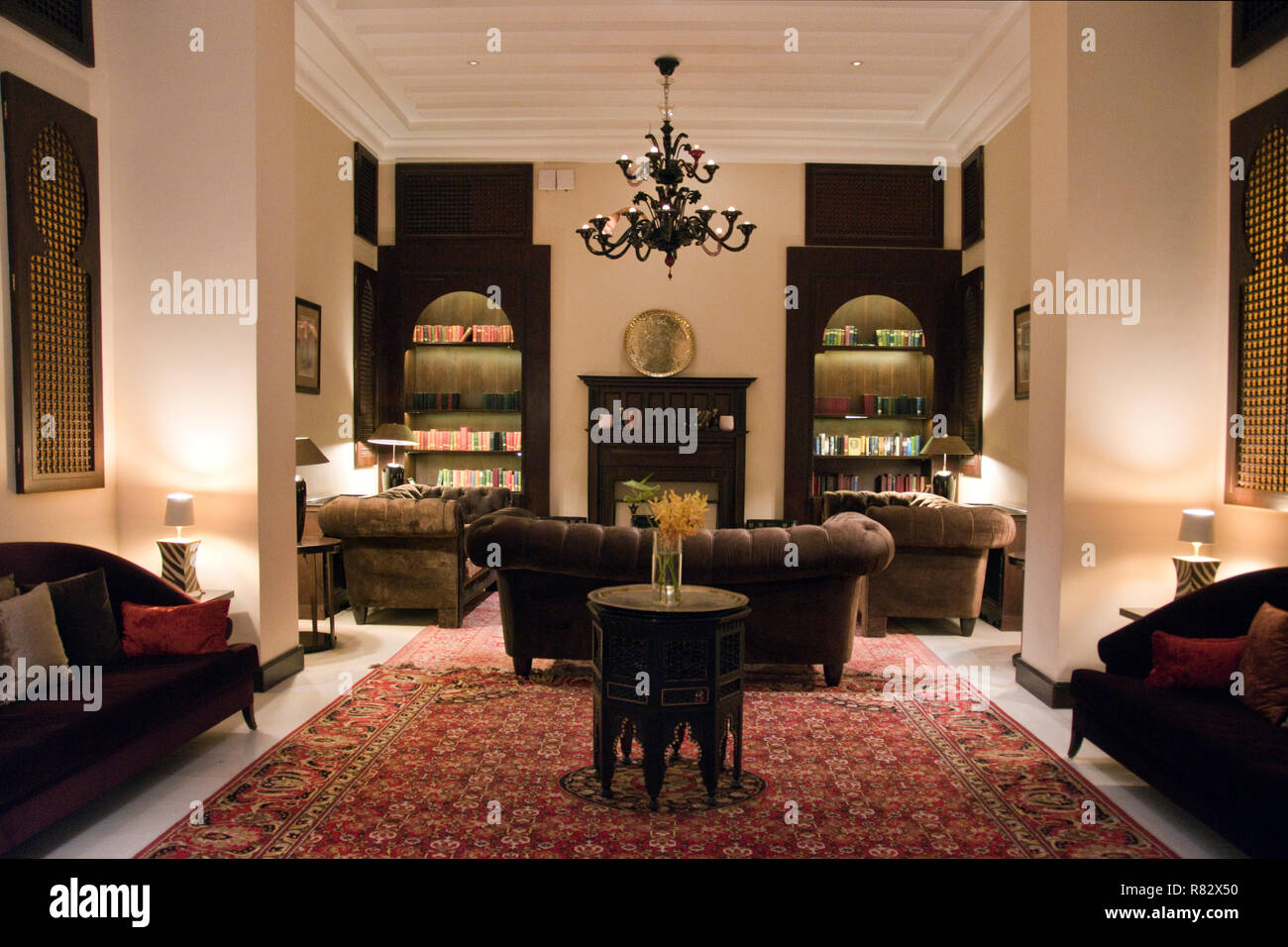 The library lounge at the British colonial-era Old Cataract Hotel ...