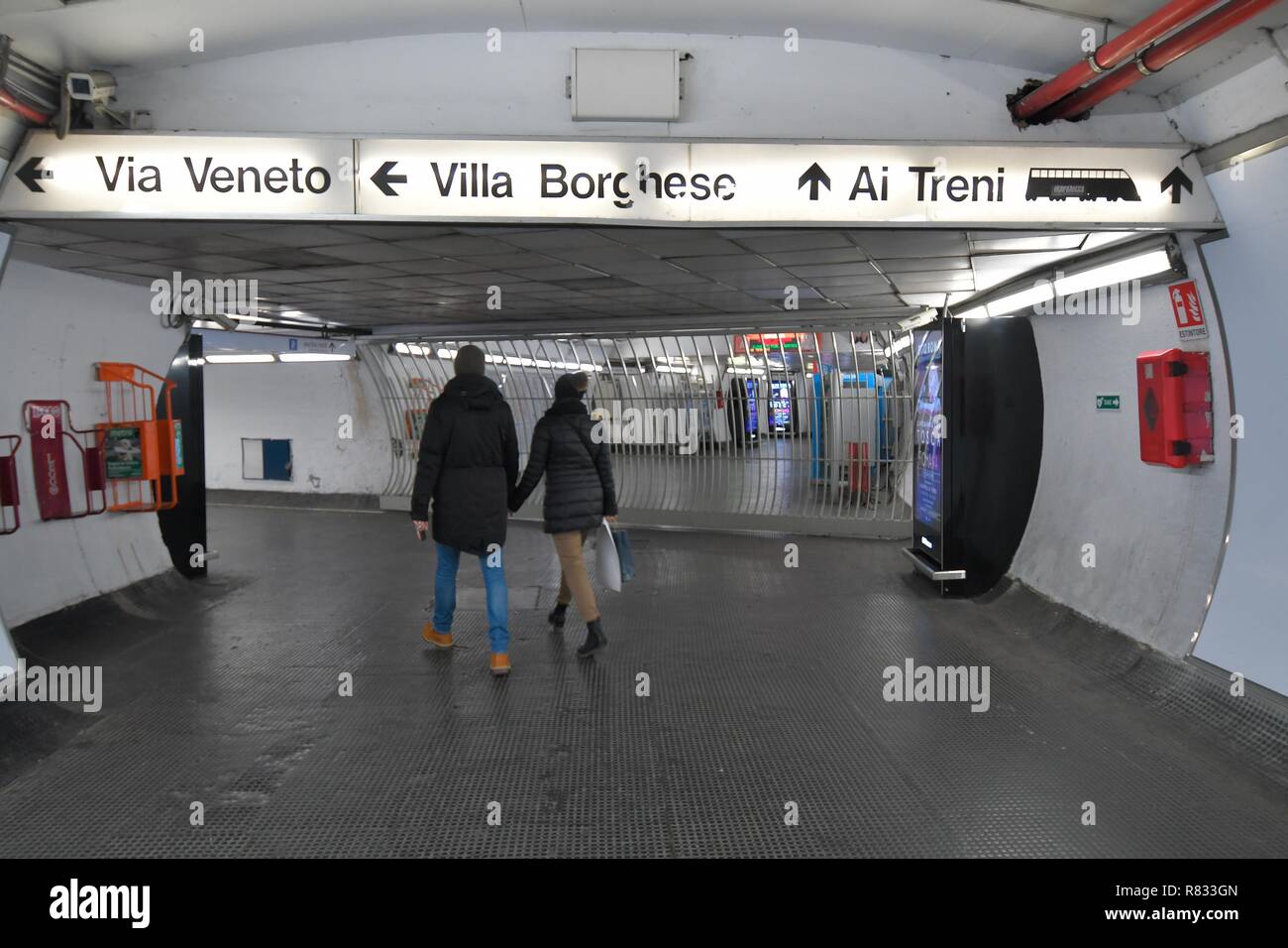 stazione metro Spagna Stock Photo - Alamy